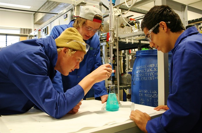 Arendal Næringsforening - Aktuelt - Laboratoriefag og kjemiprosess ved ...